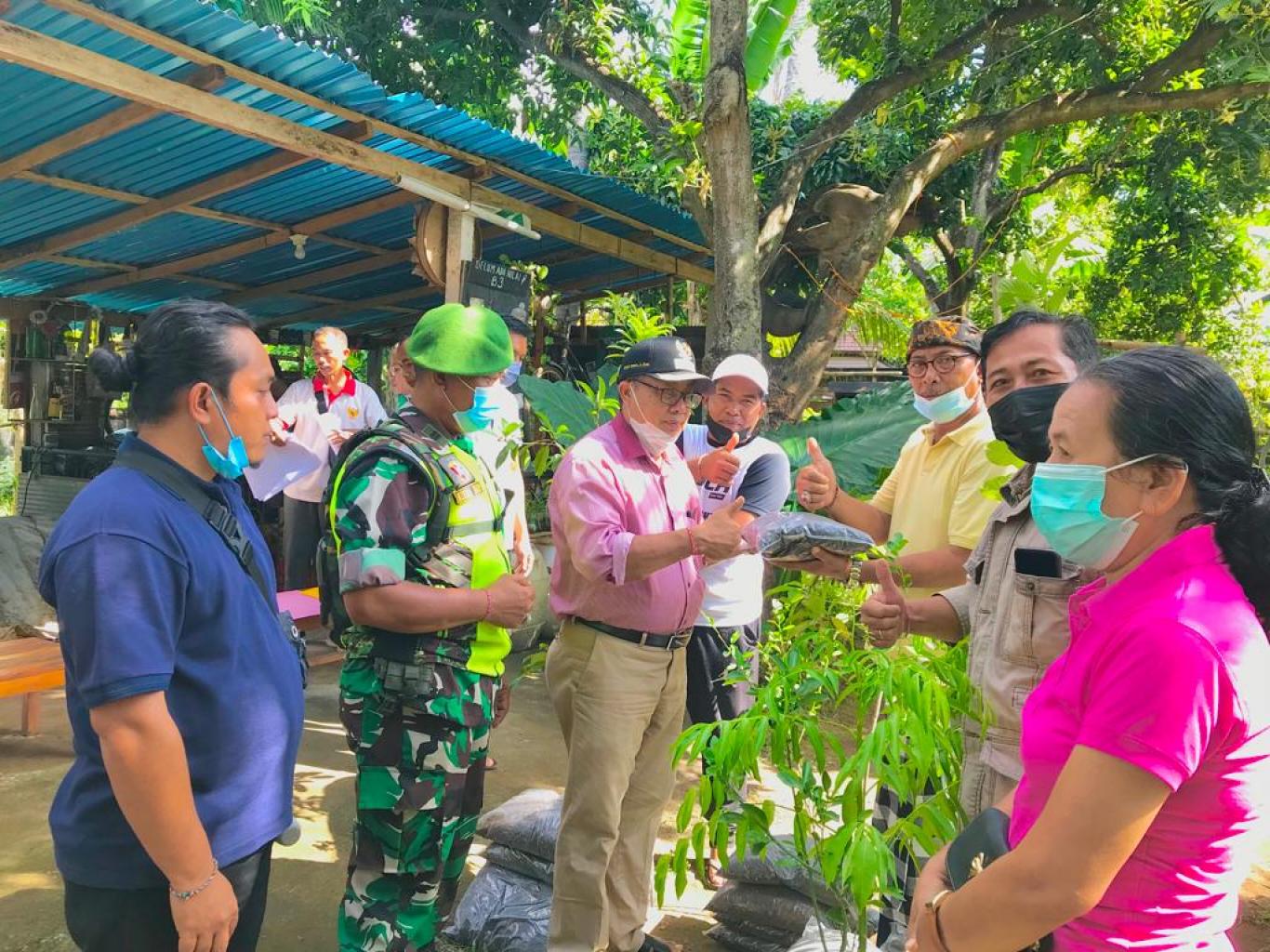 Sosialisasi dan Penyaluran Bibit Tanaman dan Pupuk di Desa Kalibukbuk ...