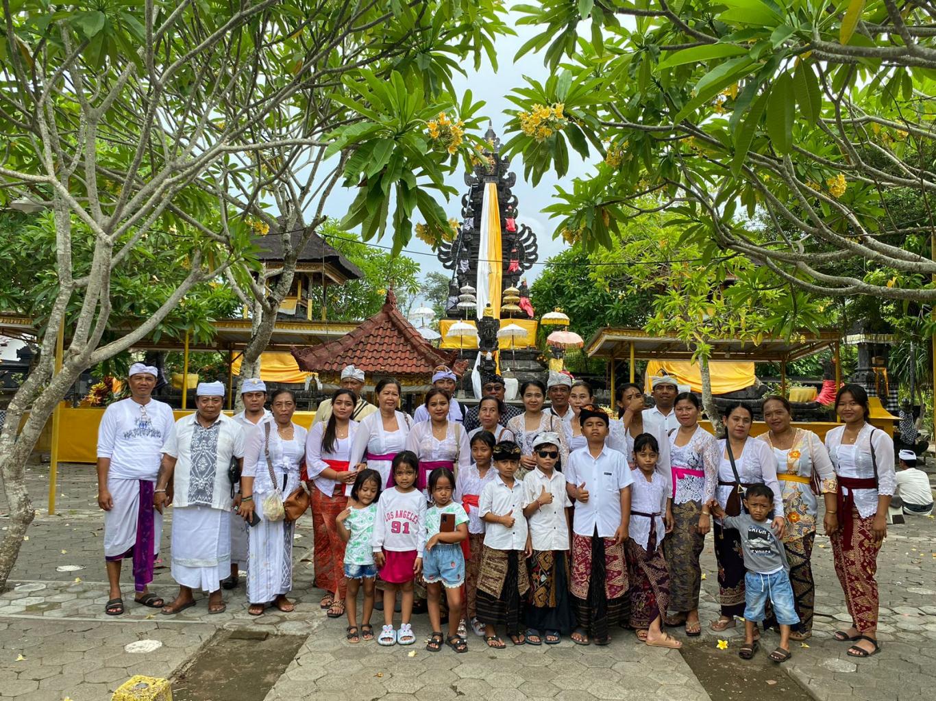 KEGIATAN TIRTAYATRA PEMERINTAH DESA KALIBUKBUK TAHUN 2024 - Website ...